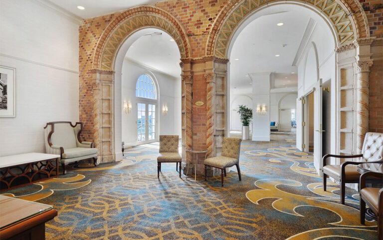 Hilton Baton Rouge Capitol Center Hotel - VIP Nightlife